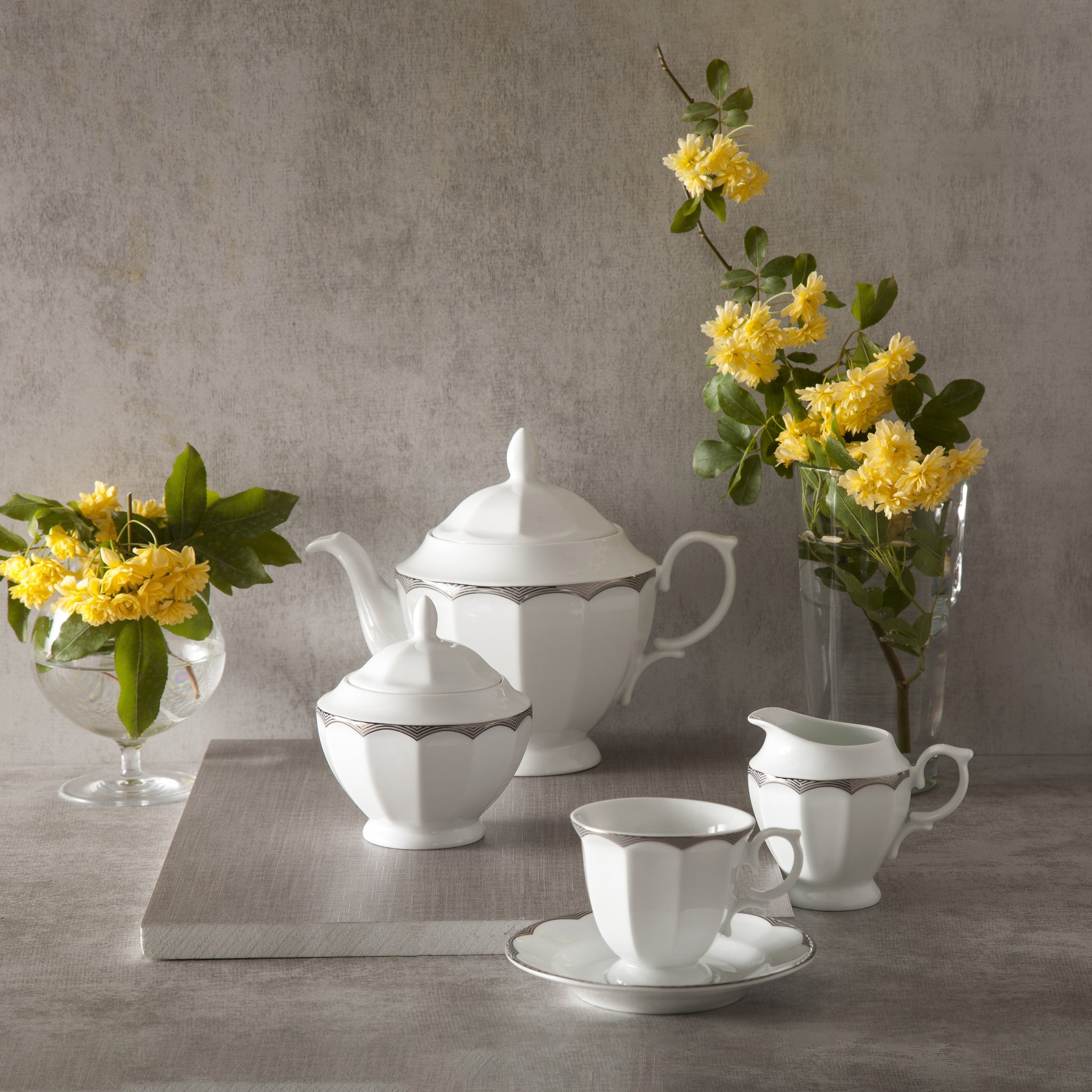 Isatis Platinum Neo Classic 6 Person Tea Set